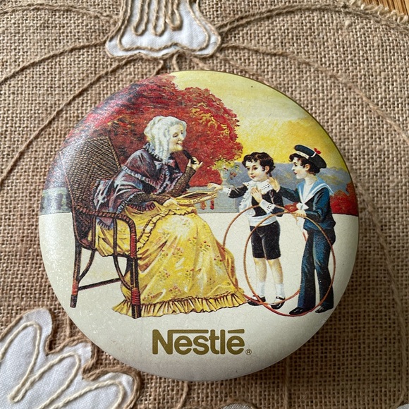 Bristol ware | Accents | Nestle Vintage Tin Round 5 Lid Bristolware ...